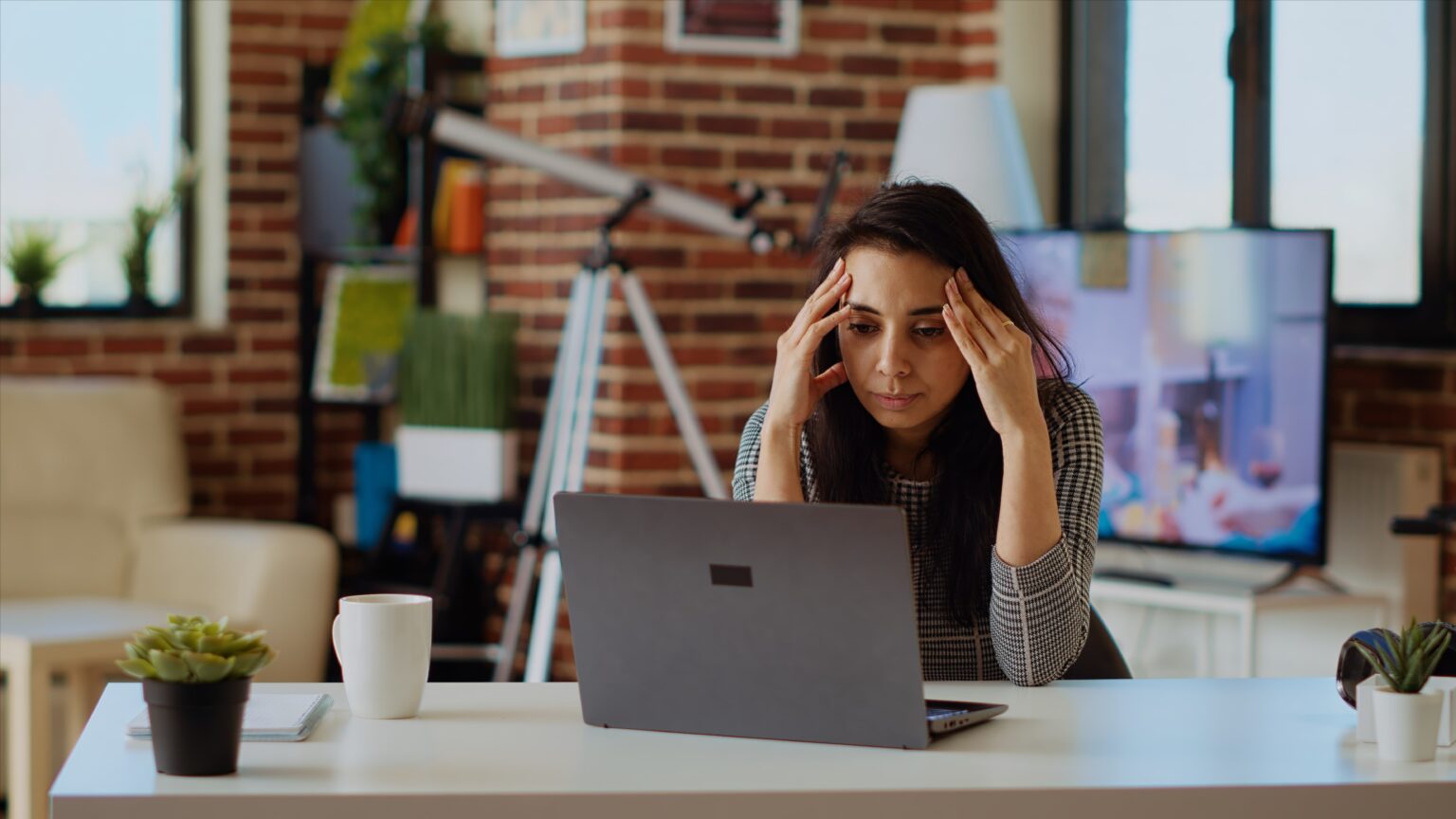 How To Deal With Post-Grad Depression: Symptoms, Causes, & Coping ...